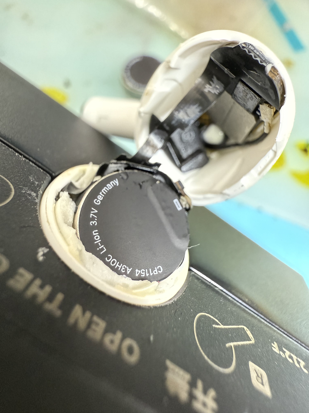 Earphones battery replacement